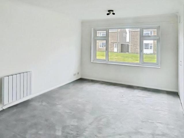 Roman Drive, Peterborough, PE8 2 bed bungalow to rent £1,075 pcm £248 pw