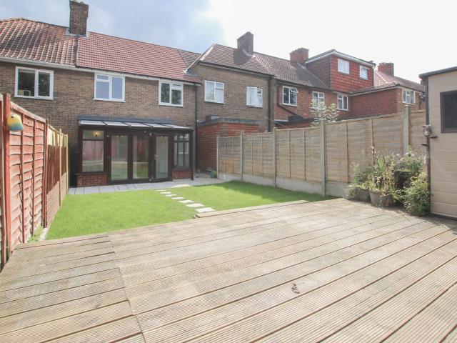 Roman Gardens, Kings Langley, WD4