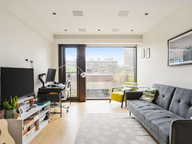 Roman House, Wood Street, London EC2Y, 1 bed flat to rent, £2,950 pcm | PrimeLocation