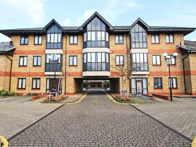 Roman House, Chertsey Boulevard, Hanworth Lane, Chertsey KT16, 1 bed flat to rent, £1,295 pcm | PrimeLocation