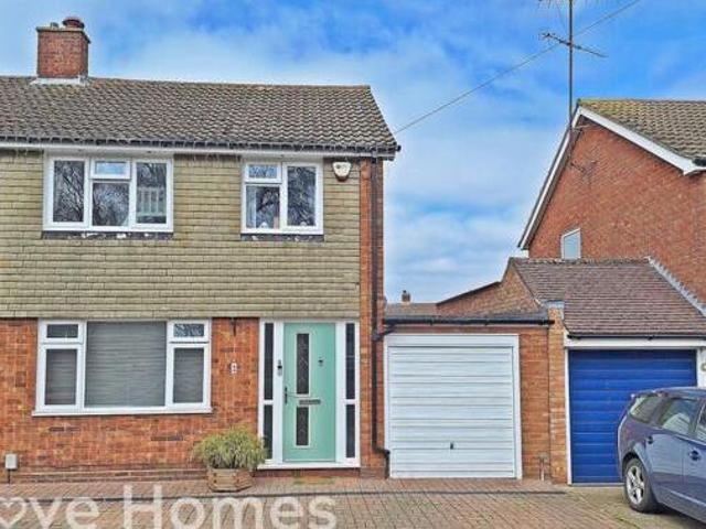 Roman Road, Barton le clay, 3 Bedroom Semi detached