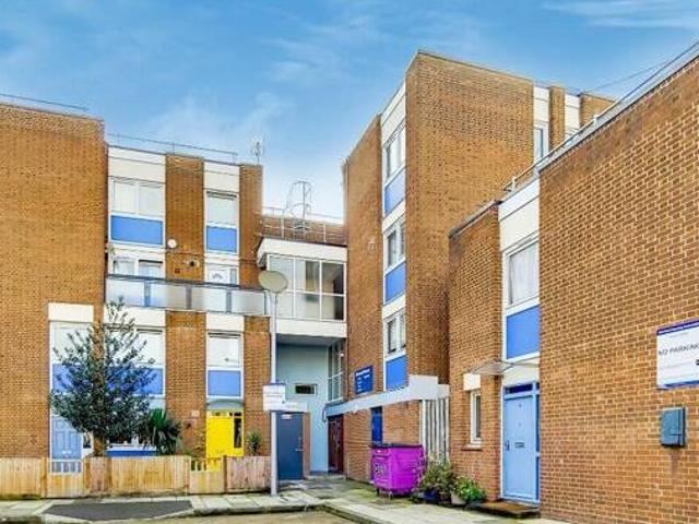 Roman Road, London, 3 Bedroom Maisonette