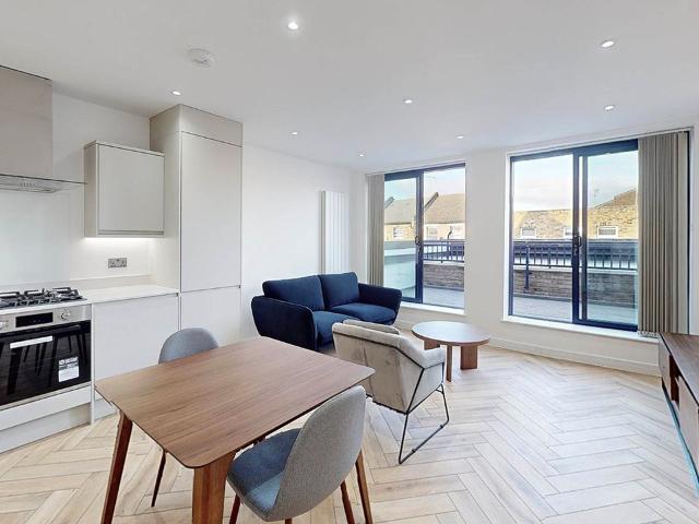 Roman Road, London E3, 1 bed flat to rent, £2,200 pcm | PrimeLocation