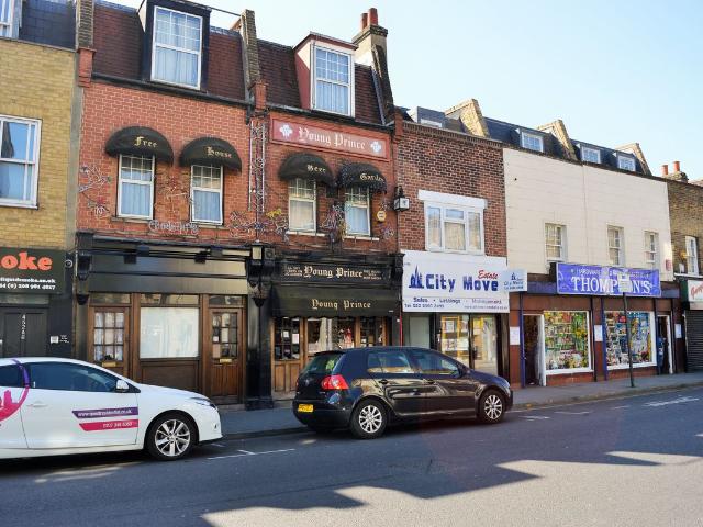 Roman Road, London E3, 2 bed flat to rent, £2,102 pcm | PrimeLocation