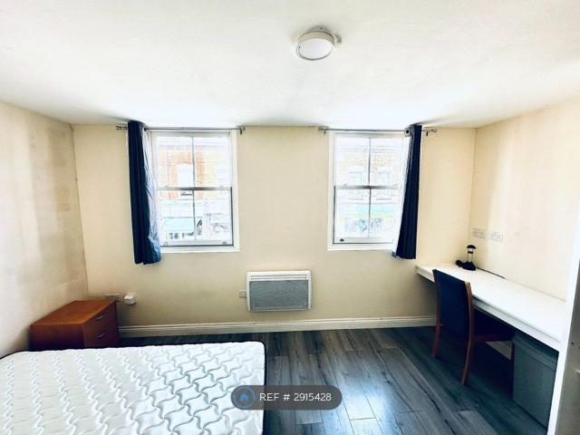 Roman Road, London E3, Room to rent, £980 pcm | PrimeLocation