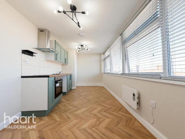 Roman Square, SITTINGBOURNE 2 bed apartment to rent £1,150 pcm £265 pw
