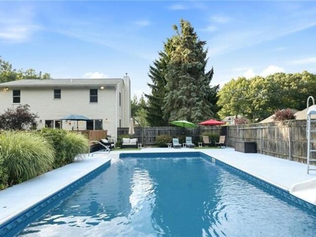 Rome Dr, Cranston, Home For Sale