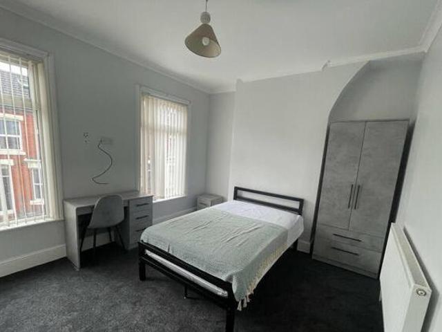 Romer Road, Kensington, 4 Bedroom Terraced