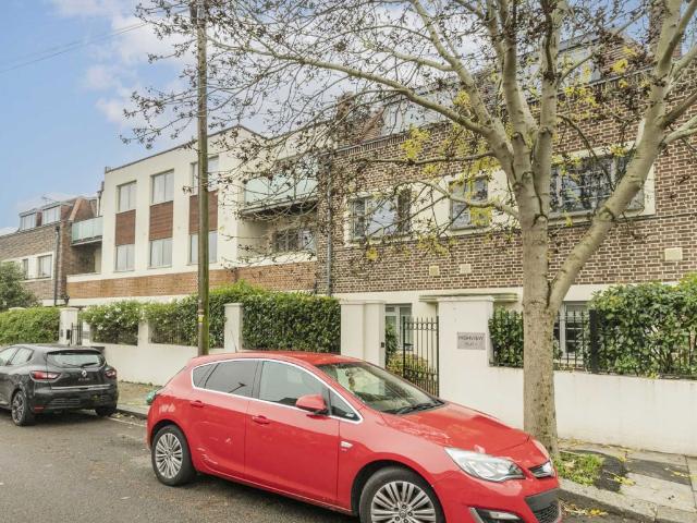 Romeyn Road, Streatham SW16, 3 bed flat to rent, £2,750 pcm | PrimeLocation