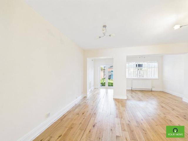 Romford RM1 5 bed semi detached house to rent £2,600 pcm £600 pw