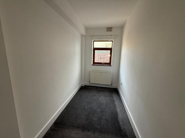 Romford Road, London E12, 2 bed flat to rent, £1,600 pcm | PrimeLocation