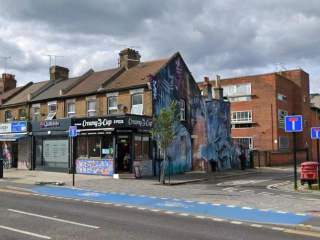 Romford Road, London, E15 4LY 1 bed flat to rent £1,550 pcm £358 pw