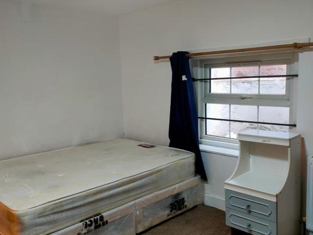 Romford Road, London E15, 1 bed flat to rent, £1,500 pcm | PrimeLocation