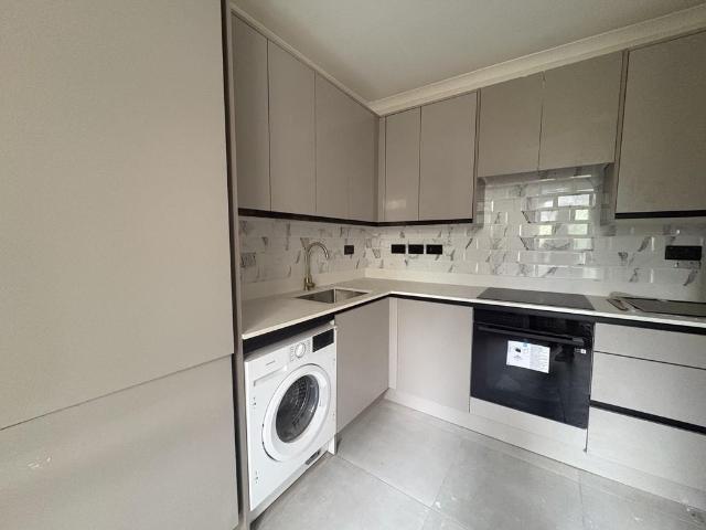 Romford Road, London E15 2 bed apartment to rent £2,100 pcm £485 pw