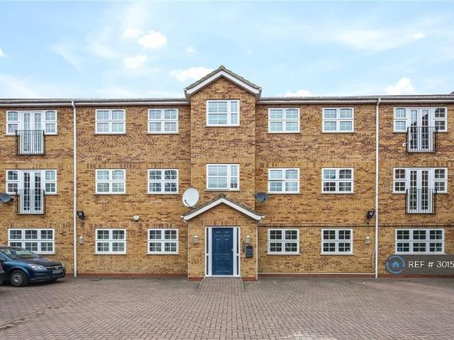 Romford Road, London, E15 2 bed flat to rent £2,100 pcm £485 pw