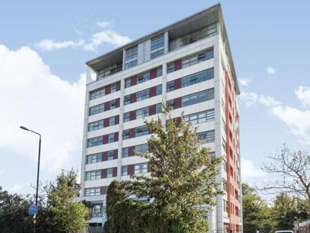 Romford Road, London, 1 Bedroom Flat