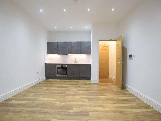 Romford Road, Stratford E15, 1 bed flat to rent, £1,600 pcm | PrimeLocation