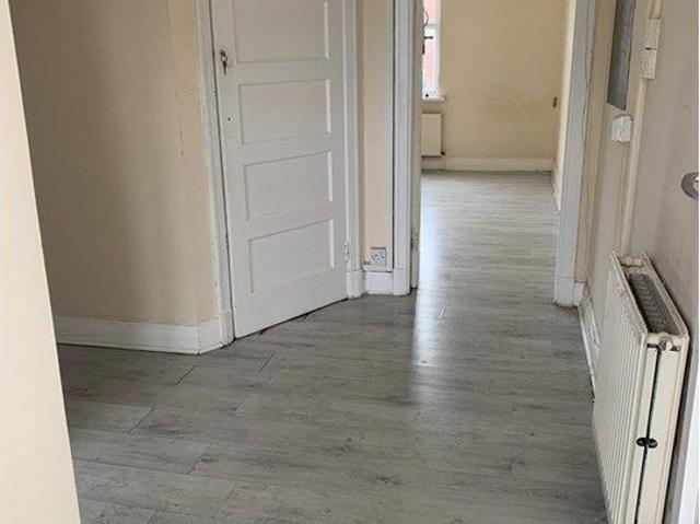 Romford, Romford RM5, 2 bed flat to rent, £1,700 pcm | PrimeLocation