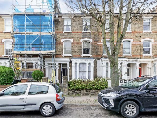 Romilly Road, London N4, 2 bed flat to rent, £2,400 pcm | PrimeLocation