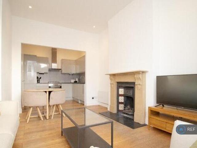 Romilly Road, London, 2 Bedroom Flat