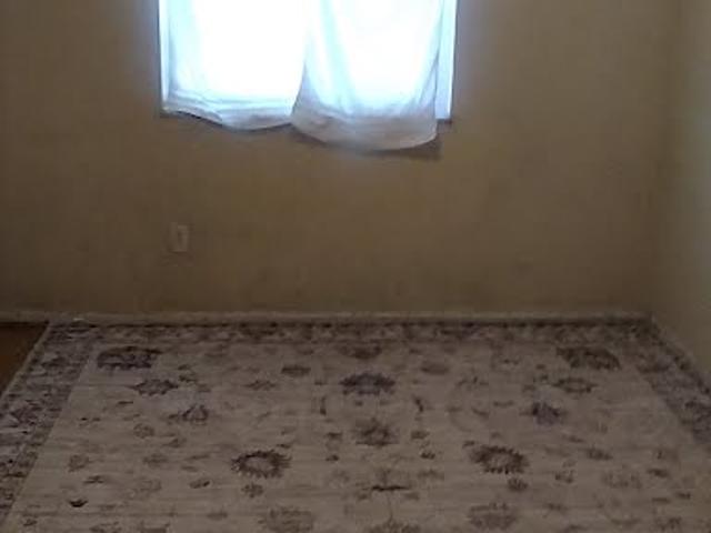 Romm for 430 a month. No deposite required