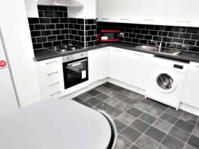 Romney Street, Salford, M6 6BT, United Kingdom | 4 bed house for rent #167522965 | Rentberry
