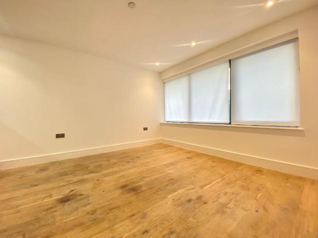 Romney Place, Maidstone ME15, 1 bed flat to rent, £950 pcm | PrimeLocation