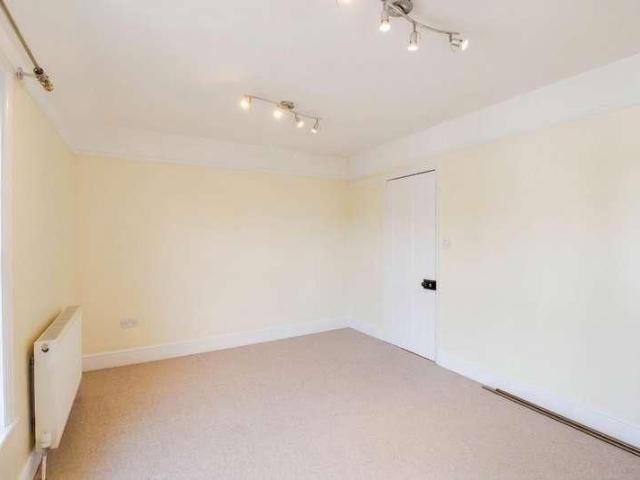 Romney Road, Willesborough, TN24