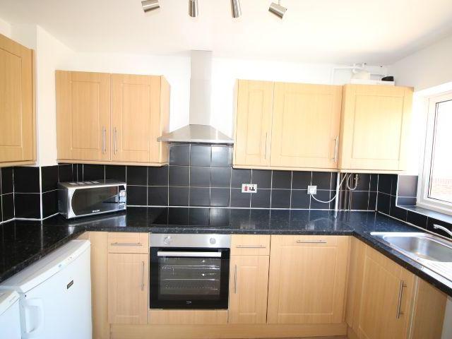 Romney Road, Chatham 3 bed semi detached house to rent £1,599 pcm £369 pw