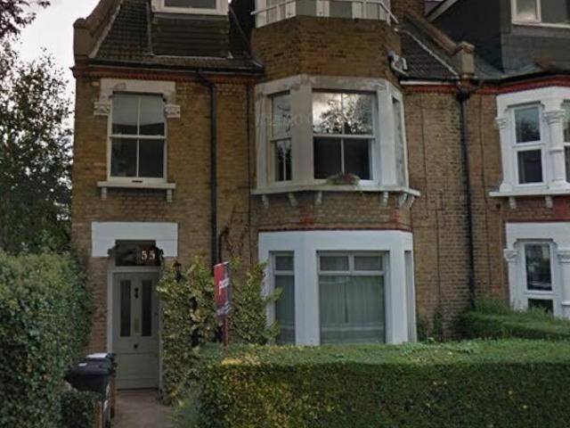 Romola Road, London 3 bed flat to rent £2,000 pcm £462 pw