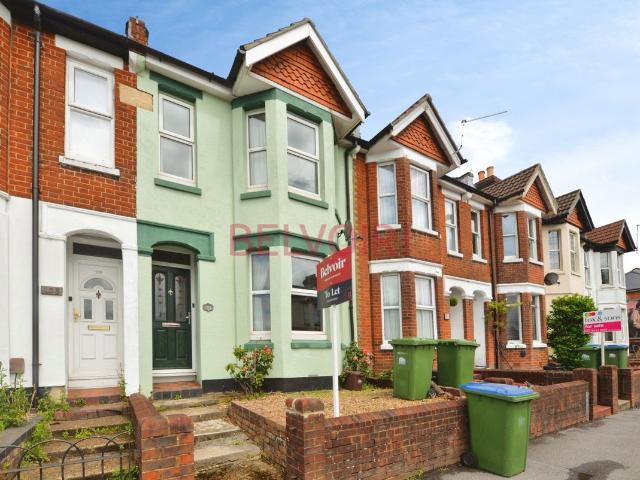Romsey Road, Shirley, Southampton SO16, 2 bed terraced house to rent, £1,300 pcm | PrimeLocation