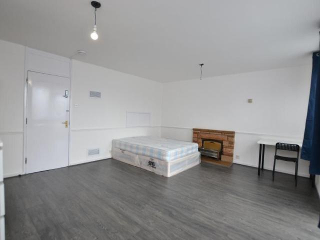 Ronald Street, London E1, 4 bed flat to rent, £3,003 pcm | PrimeLocation