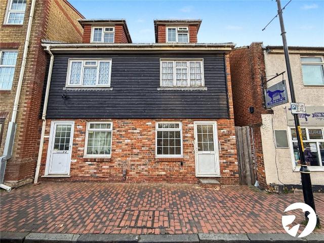 Ronalds Court, East Street, Sittingbourne, Kent ME10, 1 bed maisonette to rent, £775 pcm | PrimeLocation