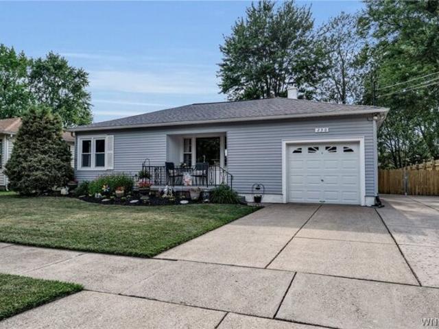 Roncroff Dr, North Tonawanda, Home For Sale