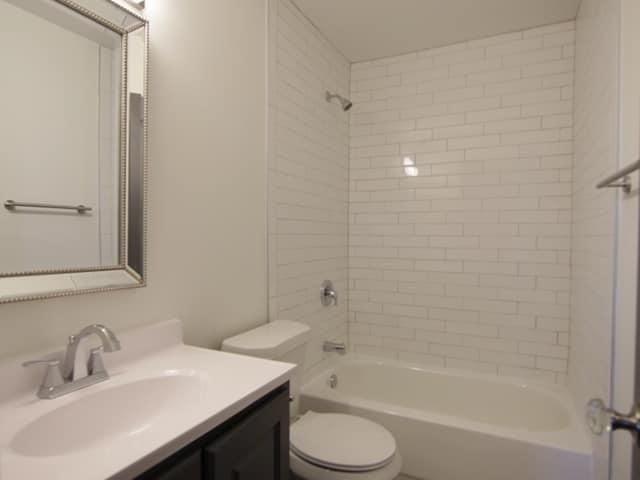 Ronjo V Apartments 1 Bedroom Apartment for Rent at 201 S Chaparral St, Corpus Christi, TX 78401 Central City