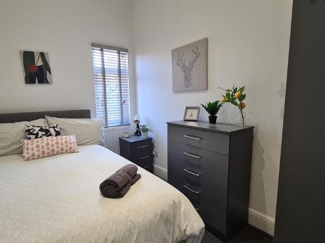 Rood End Road, Oldbury B68, Room to rent, £595 pcm | PrimeLocation
