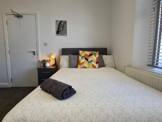 Rood End Road, Oldbury, Birmingham B68, Room to rent, £595 pcm | PrimeLocation