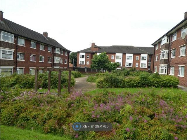 Rooden Court, Prestwich, Manchester M25, 2 bed flat to rent, £925 pcm | PrimeLocation
