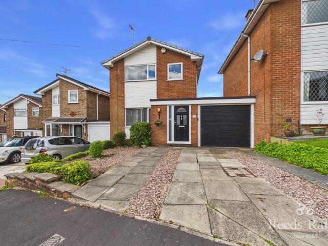 Rookery Avenue, Wigan WN6 3 bed detached house to rent £1,195 pcm £276 pw