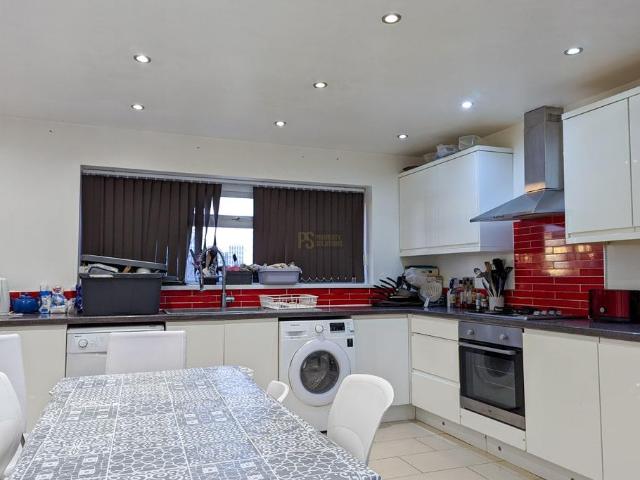 Rookery Road, Birmingham B29 8 bed terraced house to rent £4,336 pcm £1,001 pw