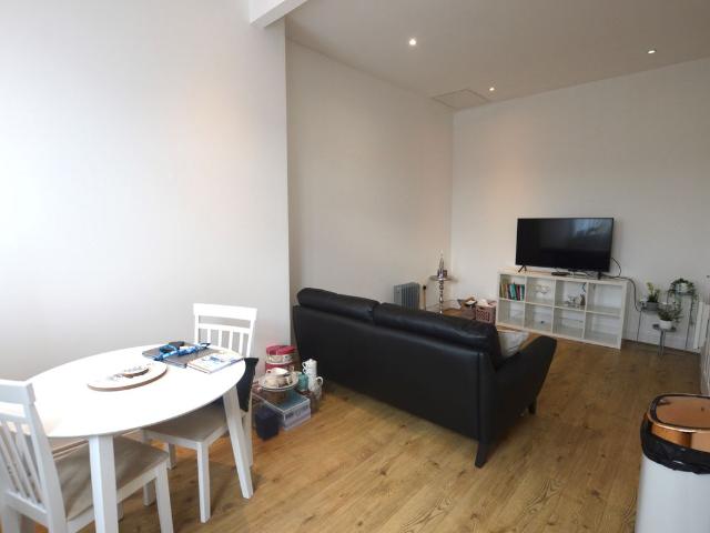 Rooks Nest Road, Wakefield WF1, 1 bed flat to rent, £700 pcm | PrimeLocation