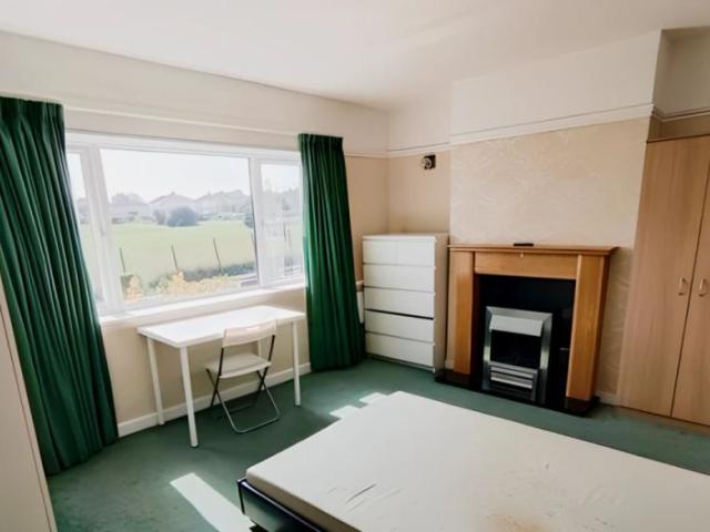 Room1