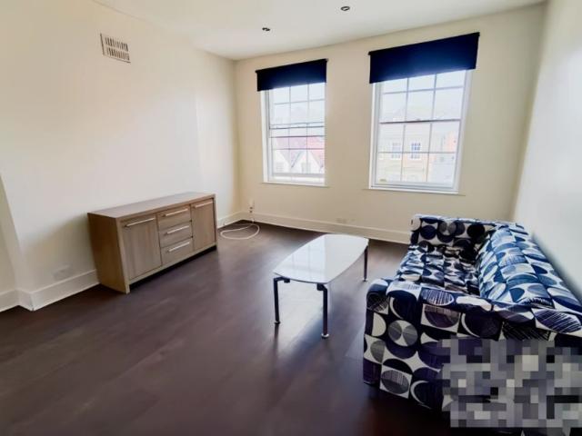 Room2