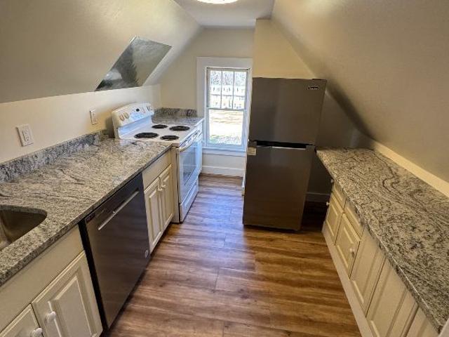 Room near college