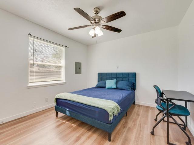 Room Near DFW Airport