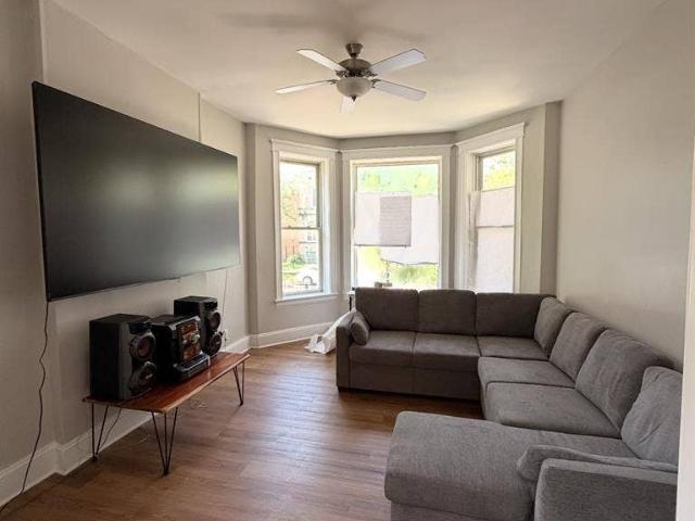 Room Near Pink Line + Utilities Inc