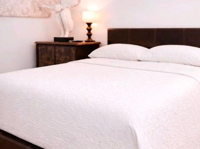 Great Location in North Miami | Room for Rent