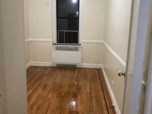 Room Off of 161 St Yankee Stadium Stop