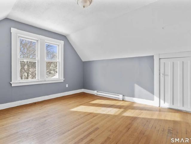 Room Only for RentShare Kitchen and Bathroom