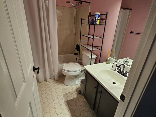 Room Open Near Battery